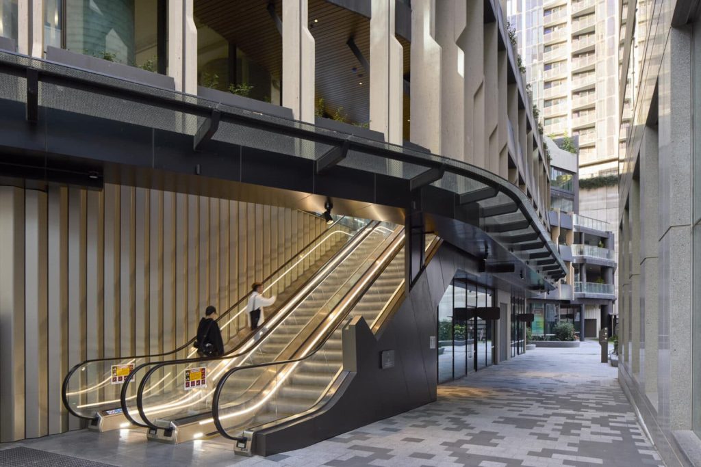 Queens Place - Casello